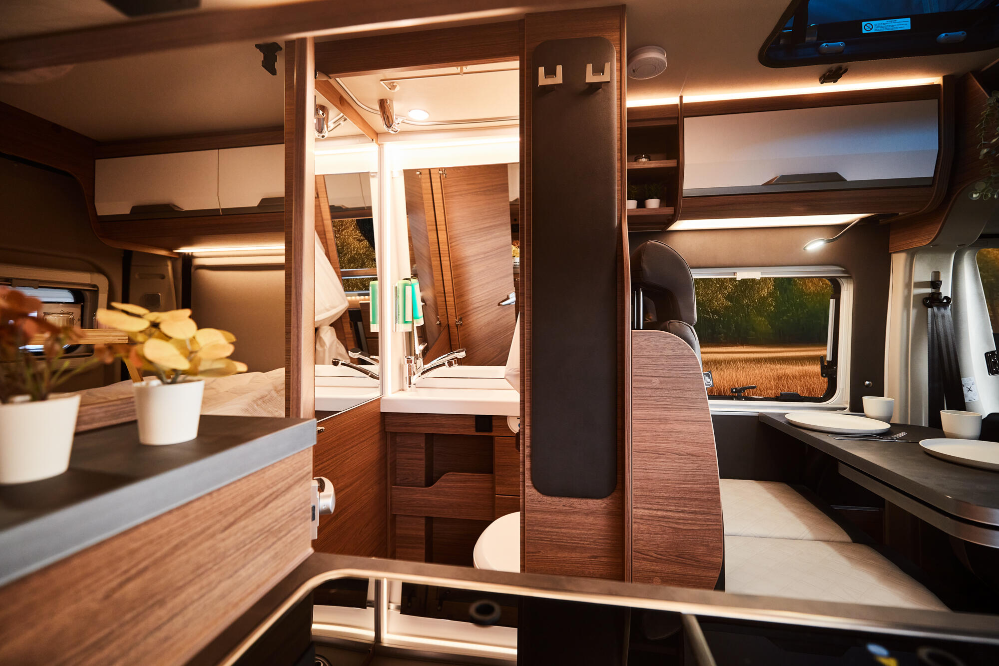 Knaus Boxlife 540 (with pop-up roof) – Details & Instant Booking | Rent ...